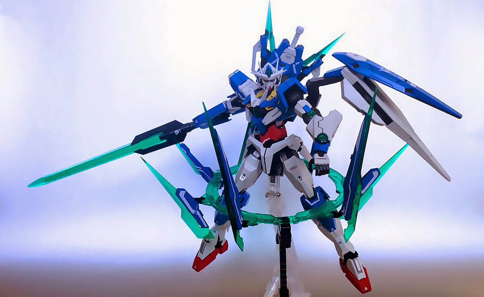 Gundam Guy: 00 Qan[T] Full Saber Review HG 1/144